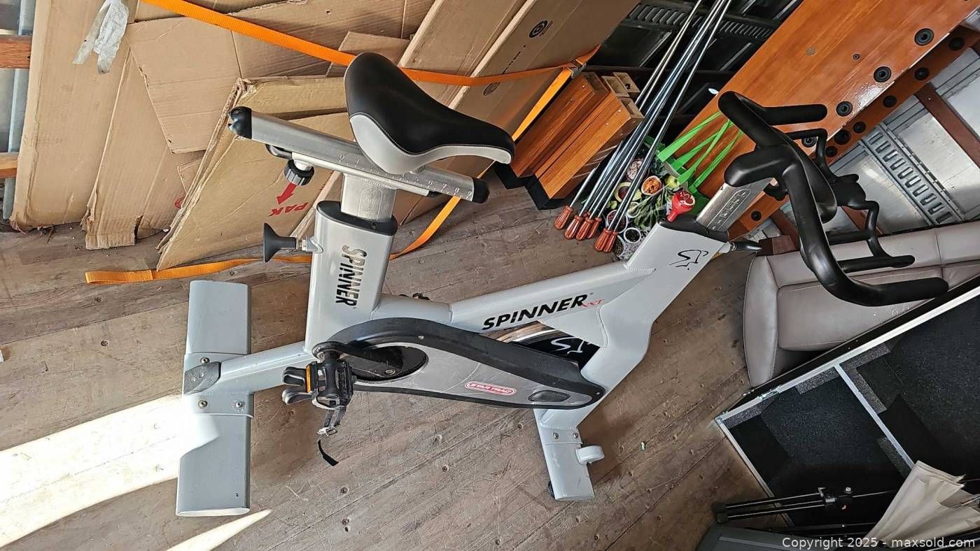 Star Trac Spinner NXT Spin Bike | Maxsold