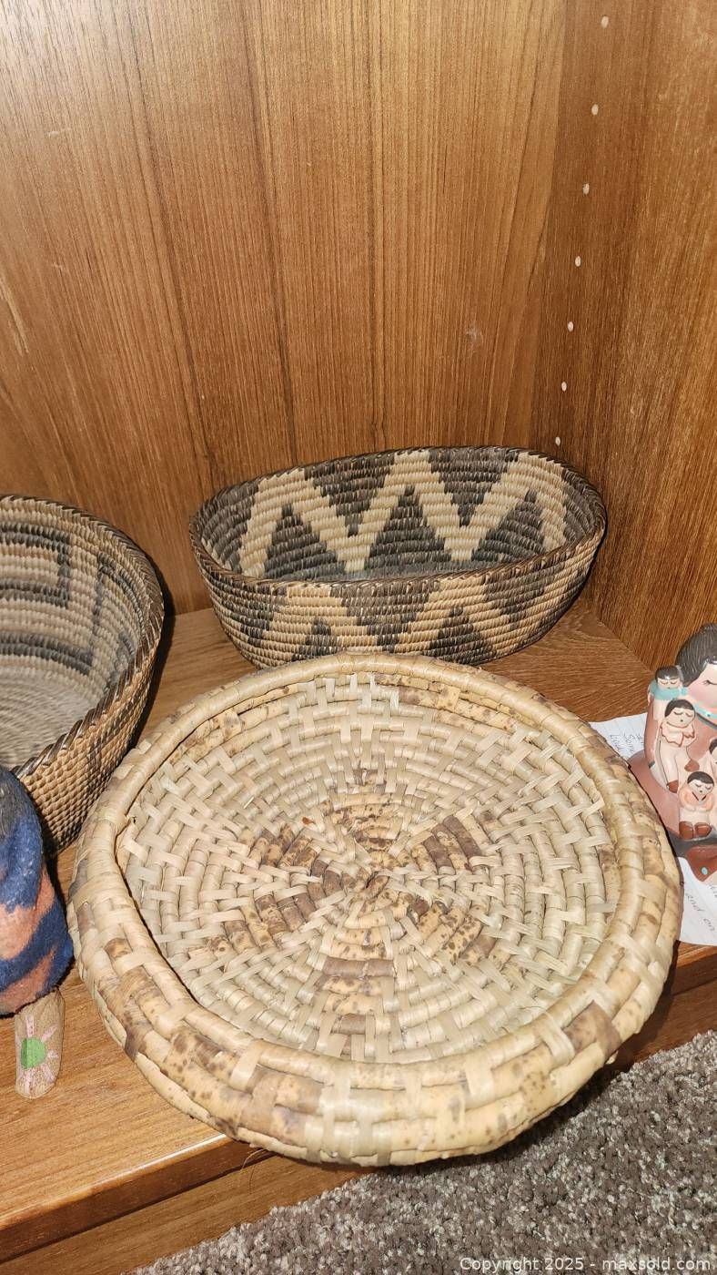 Southwestern/Native American-Style Decor Lot, Baskets & Figurines | Shelton (Washington, USA ...