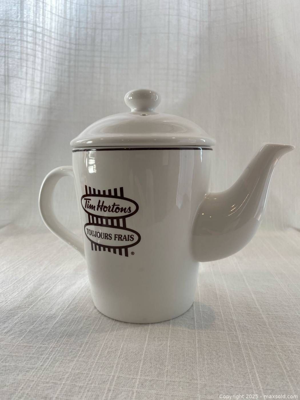 Vintage Tim Hortons Teapot | Hamilton (Ontario, Canada) SELLER MANAGED ...
