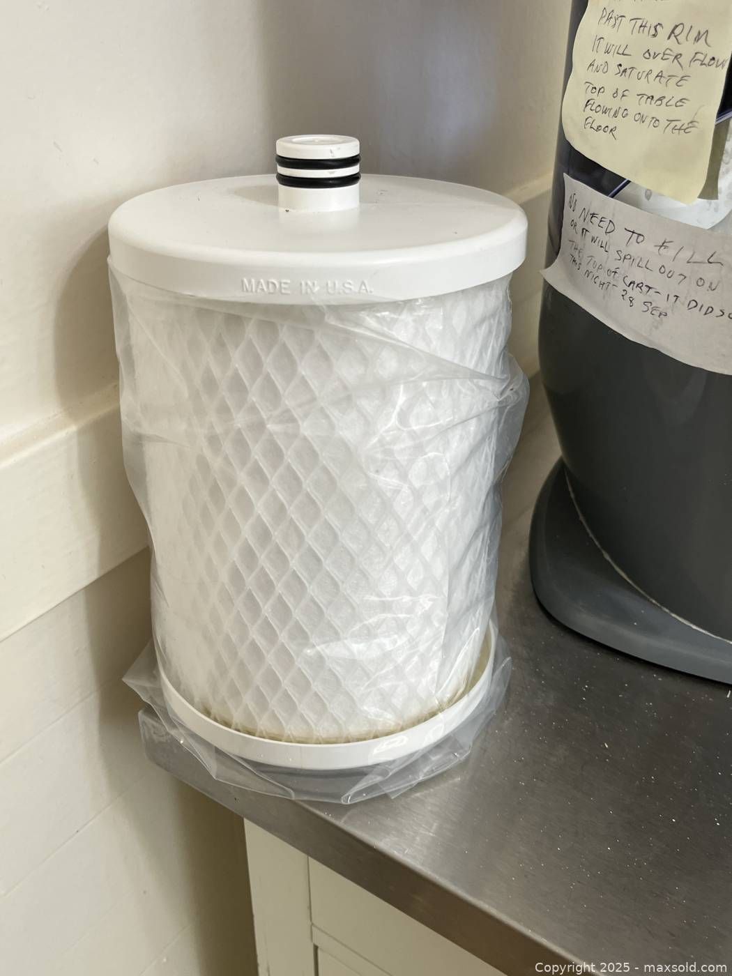 Nikken PiMag Waterfall water filtration dispenser | Maxsold