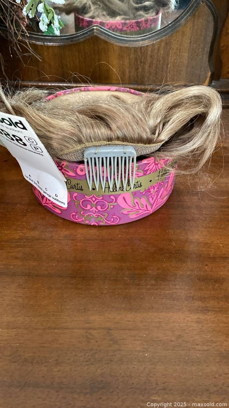 Helene Curtis human hair wig and Dynel Plus wig | Maxsold