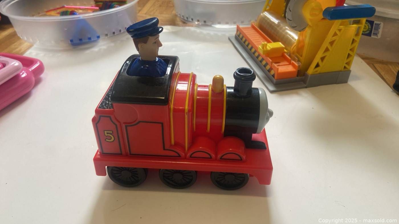 Mattel Thomas & Friends James Engine T2818 | Maxsold