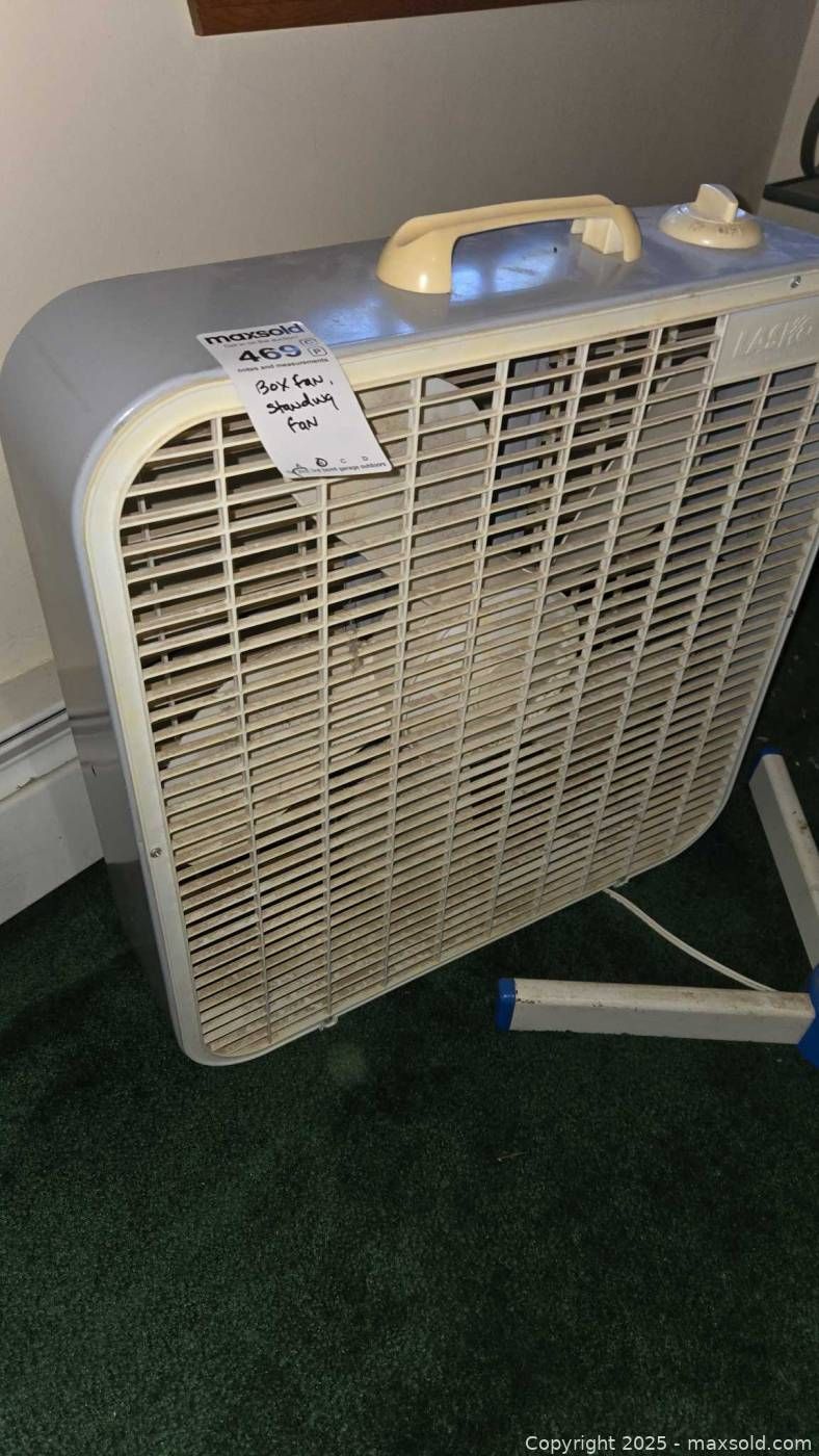 20-inch box fan and pedestal floor fan | Maxsold