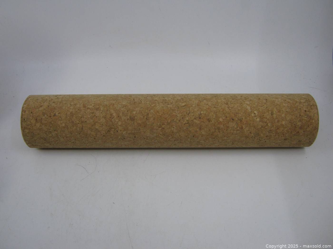 Halfmoon natural cork massage roller | Maxsold