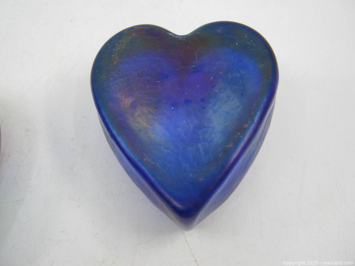 Iridescent Art Glass Heart Paperweights | Maxsold