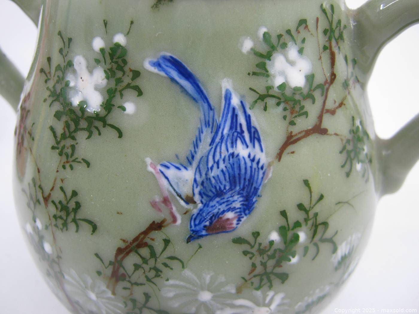 Japanese Seto celadon porcelain jar with lid | Maxsold