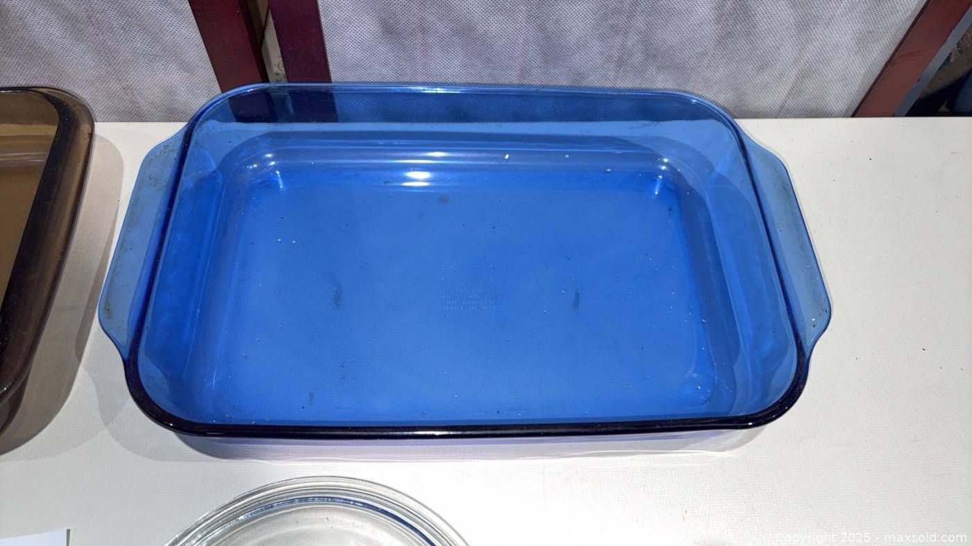 Pyrex rectangular glass baking dishes, lid, Anchor Hocking measuring ...