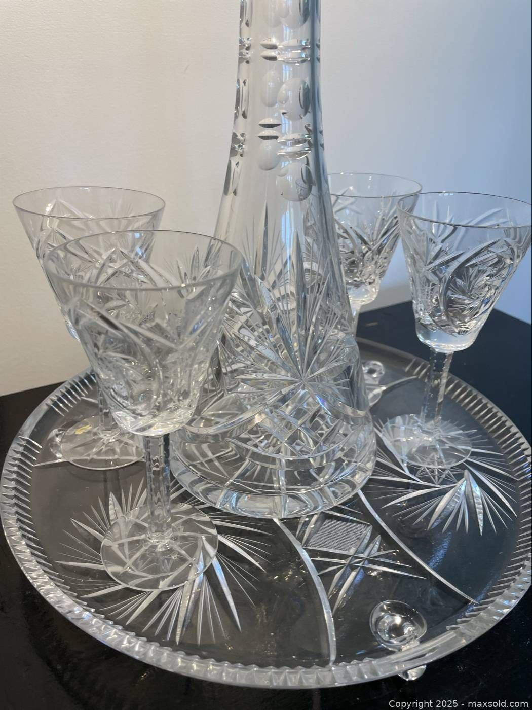 Pinwheel crystal decanter, tray & 4 glasses | Maxsold