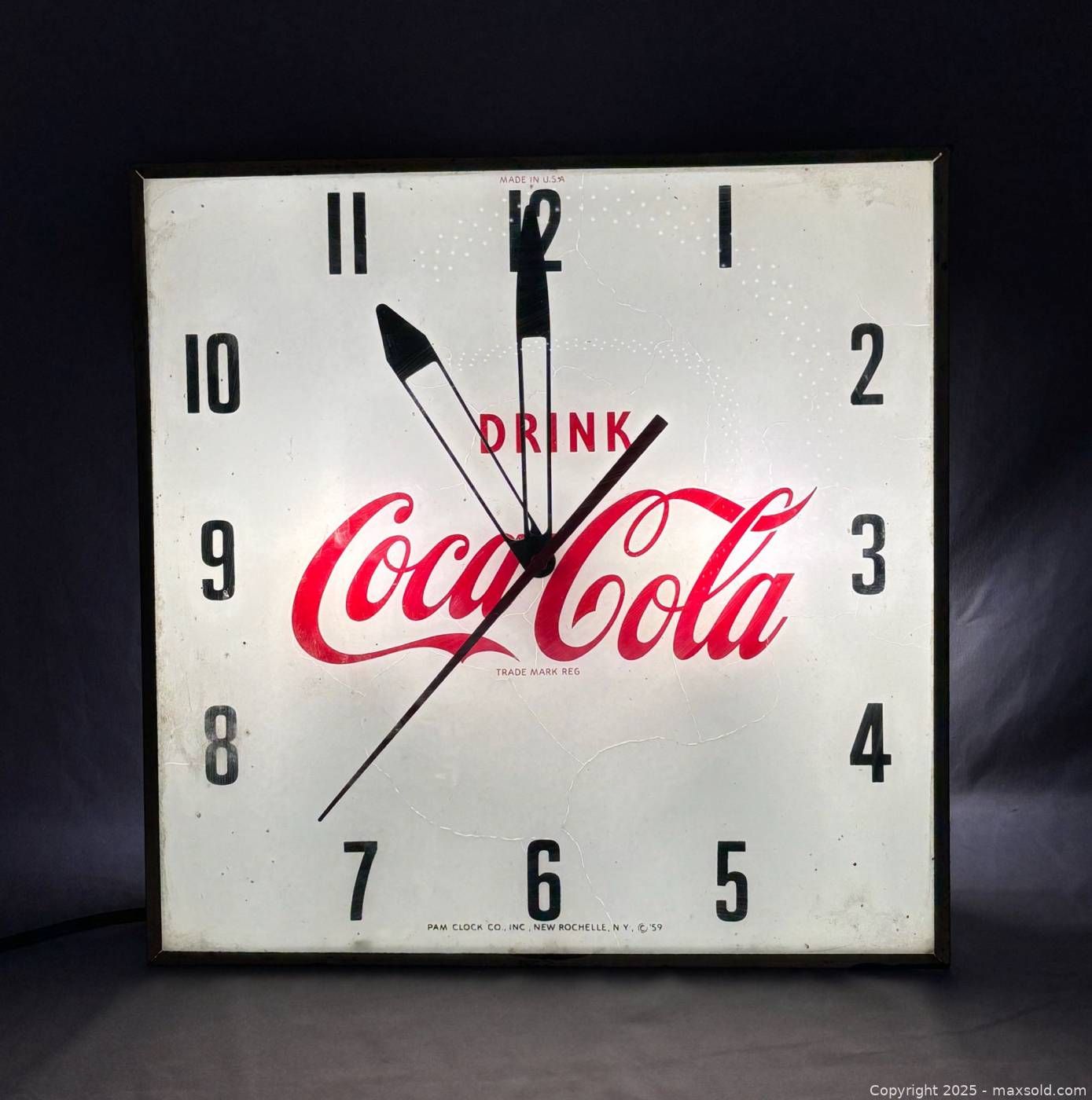 1959 Coca-Cola electric light-up wall clock | Maxsold