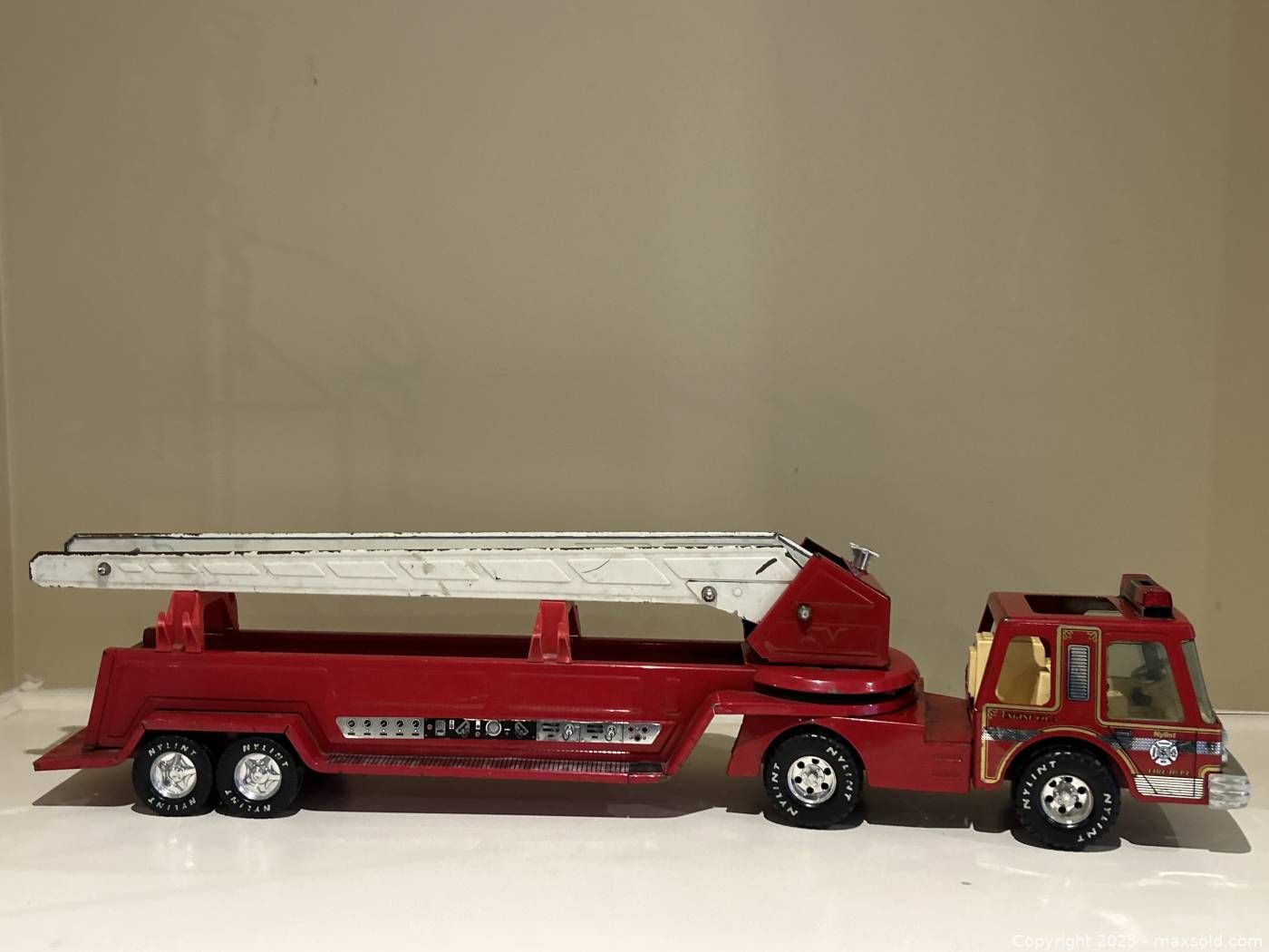 Vintage Nylint Aerial Hook-N-Ladder Fire Truck | Maxsold