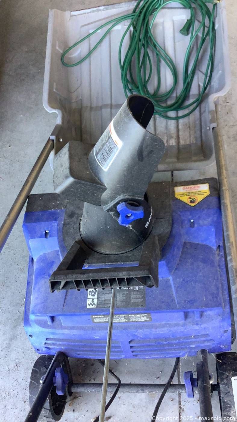 Snow Thrower, Shovel and More A | Trent Hills (Ontario, Canada) Moving ...