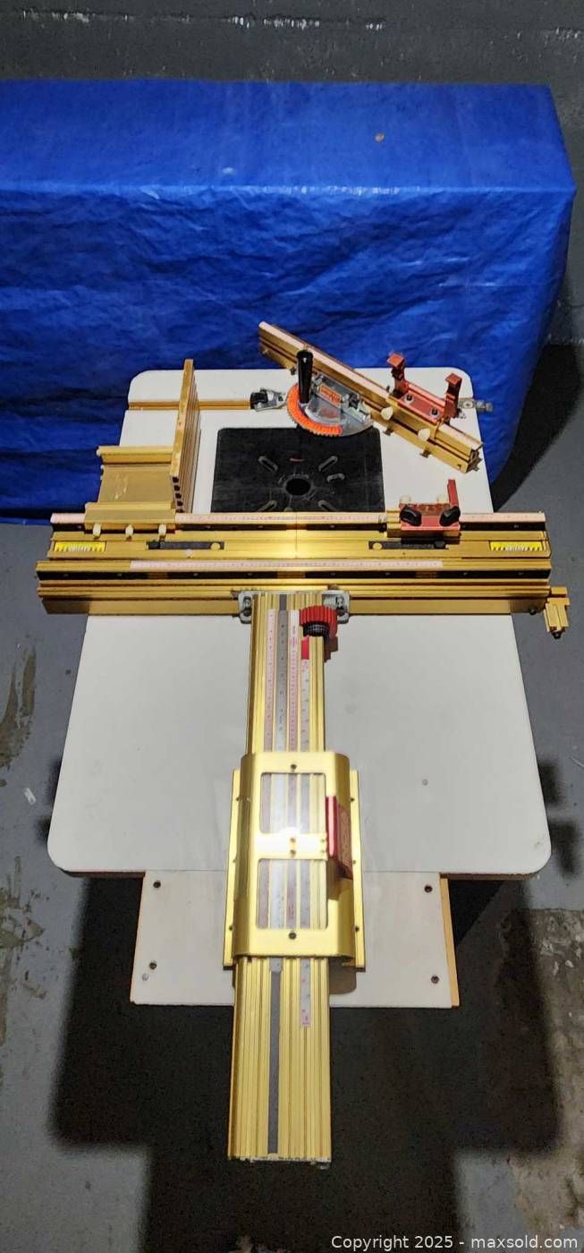 Incra router table top with LS Positioner fence system | Maxsold