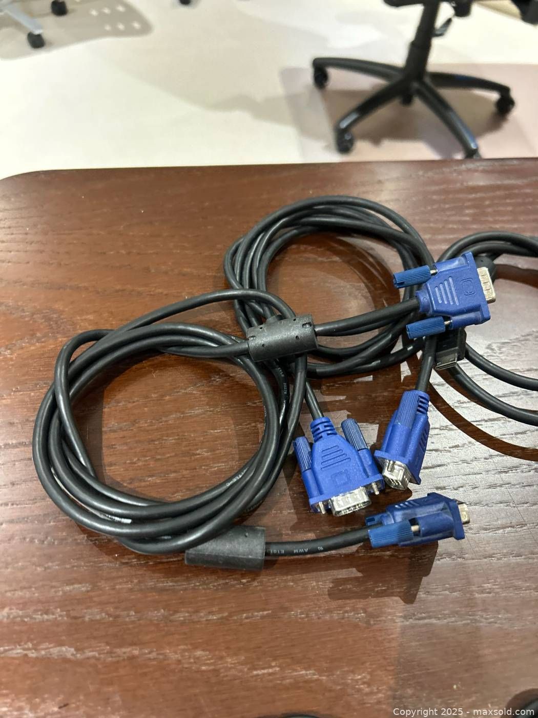 Electronic cables, JVC camcorder, AMD FirePro GPU | Maxsold