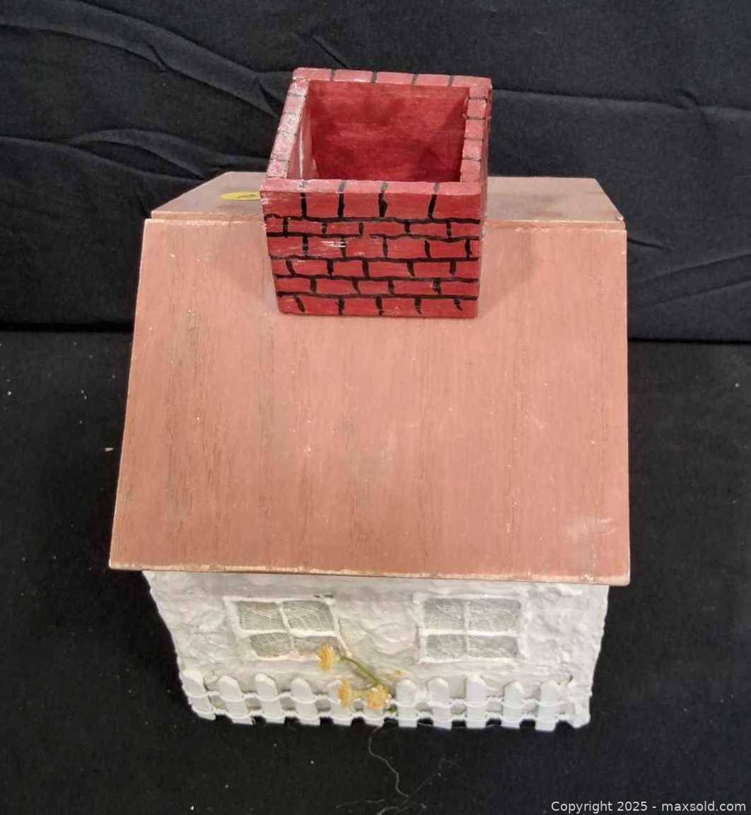 Hand painted wooden houses and God Bless America sign | Maxsold