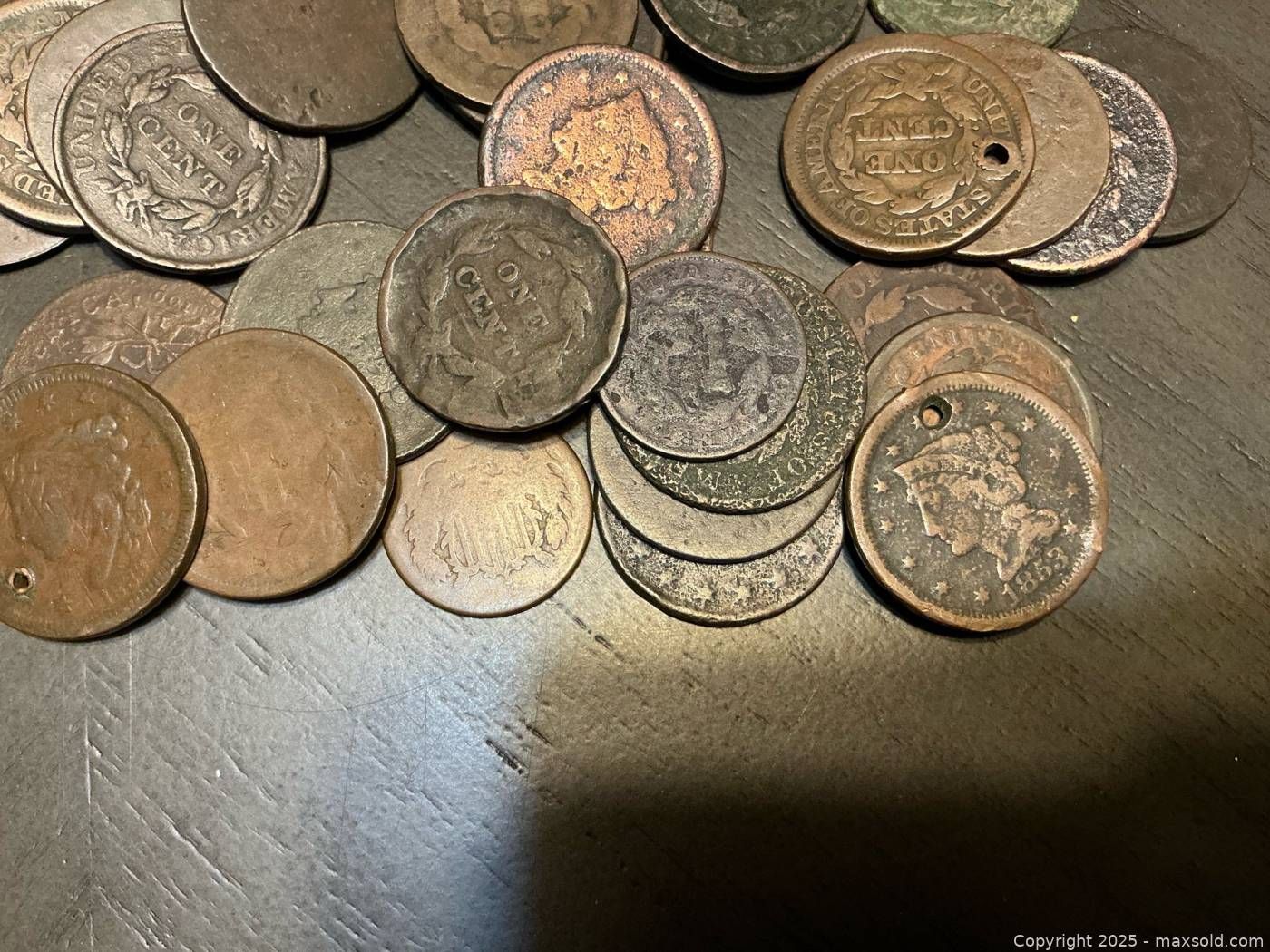 Approx. 45 worn large one-cent coins | Maxsold