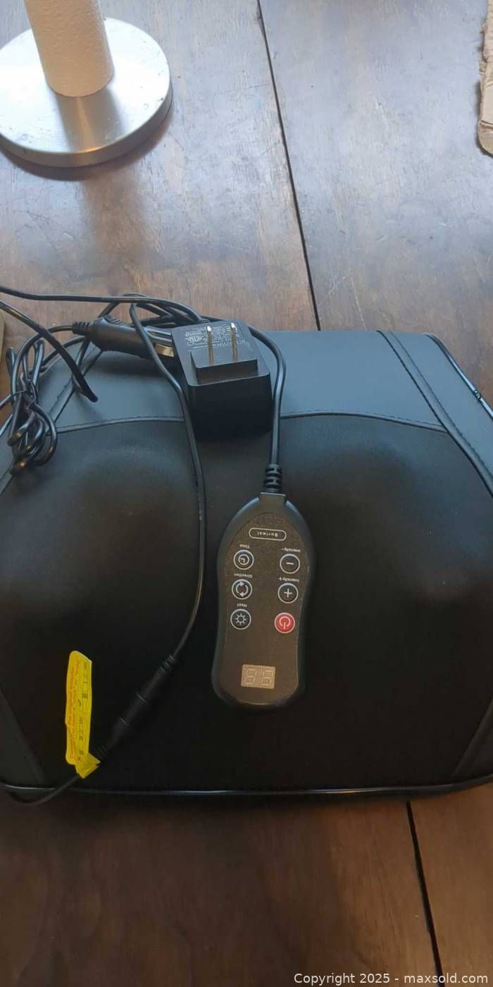 Boriwat NR1 back massager with remote | Maxsold