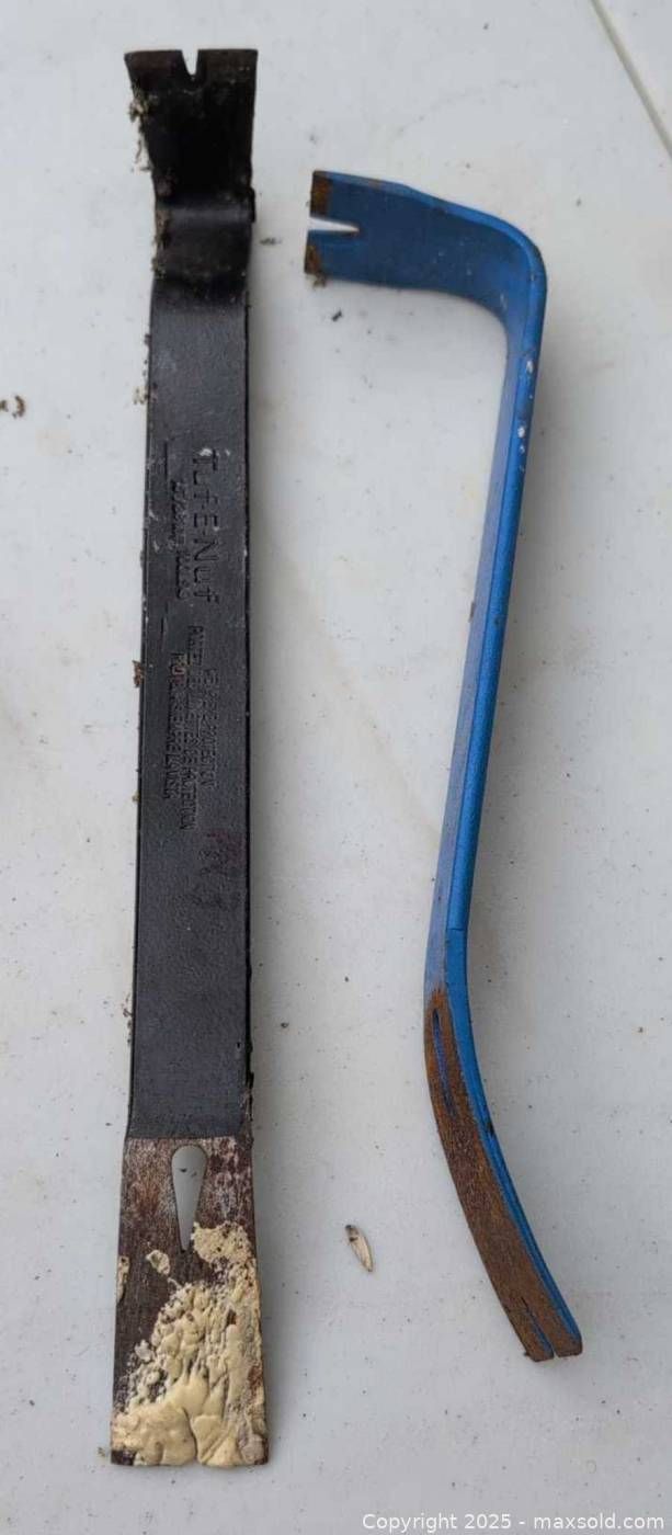 Hammers Crowbars Hatchet & Pry Bars | Maxsold