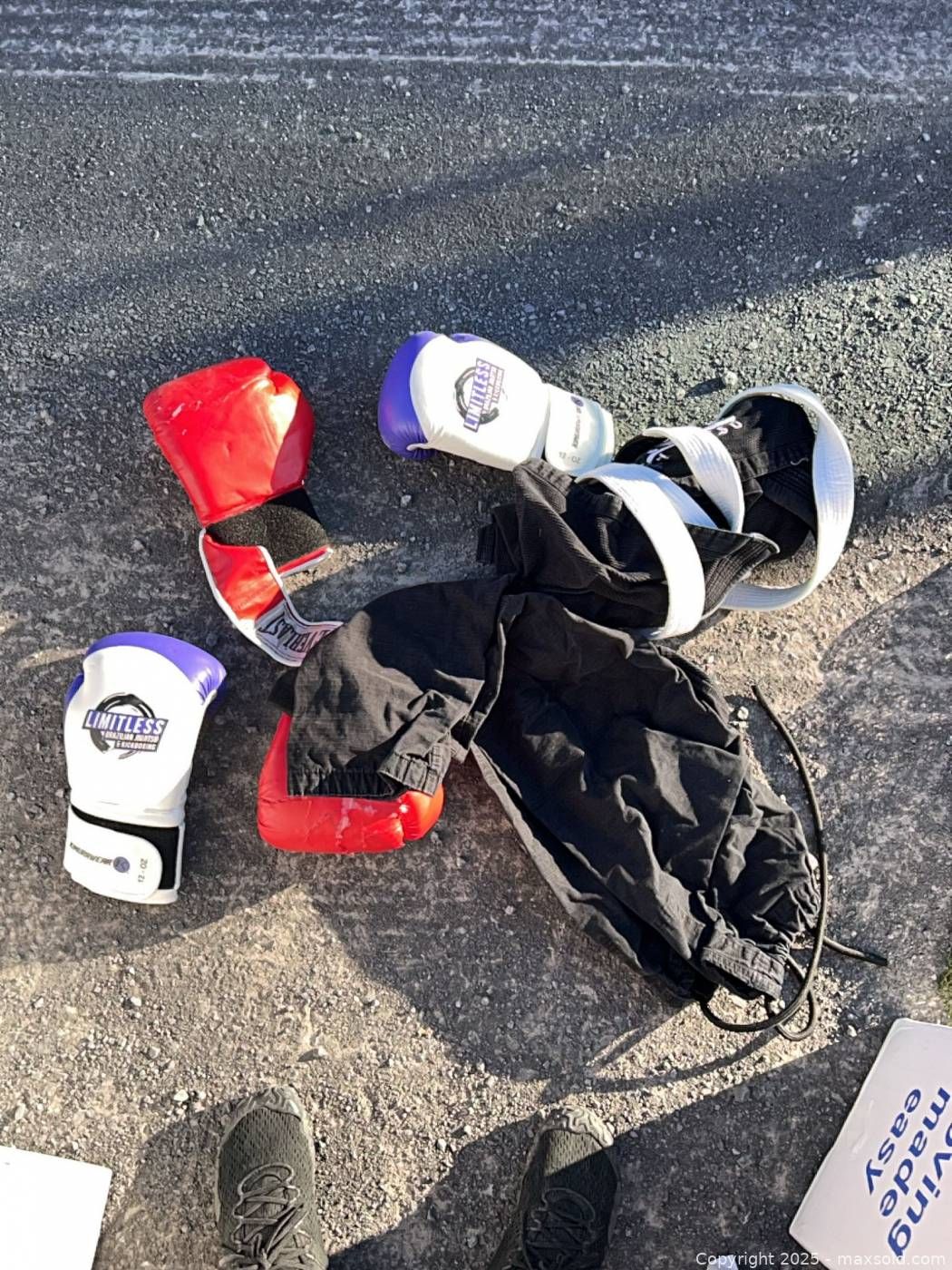 2 Pairs Boxing Gloves And BJJ Gi | Maxsold