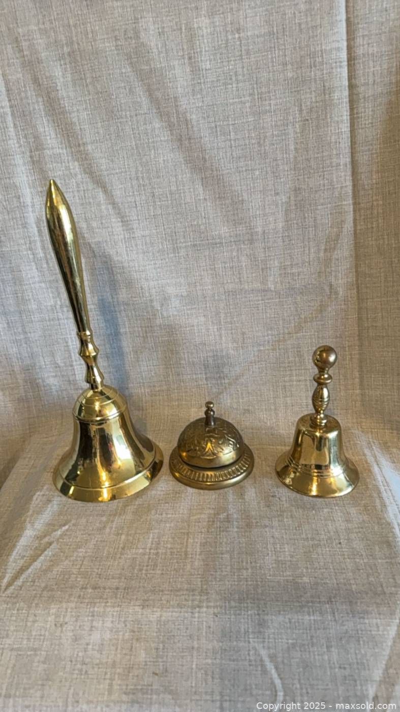 Set of 3 graduated brass hand bells | Maxsold