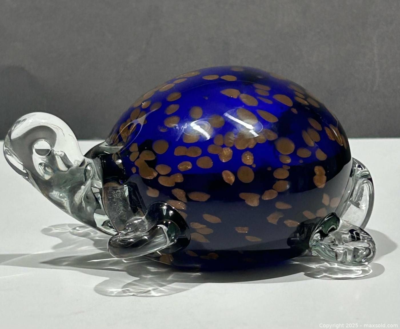 Cobalt art glass turtle paperweight | Maxsold