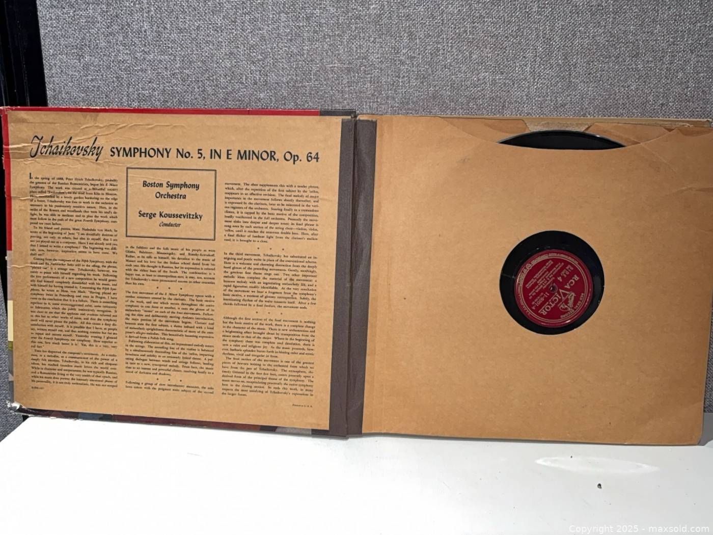 3 RCA Victor Red Seal 78 RPM album sets | Maxsold