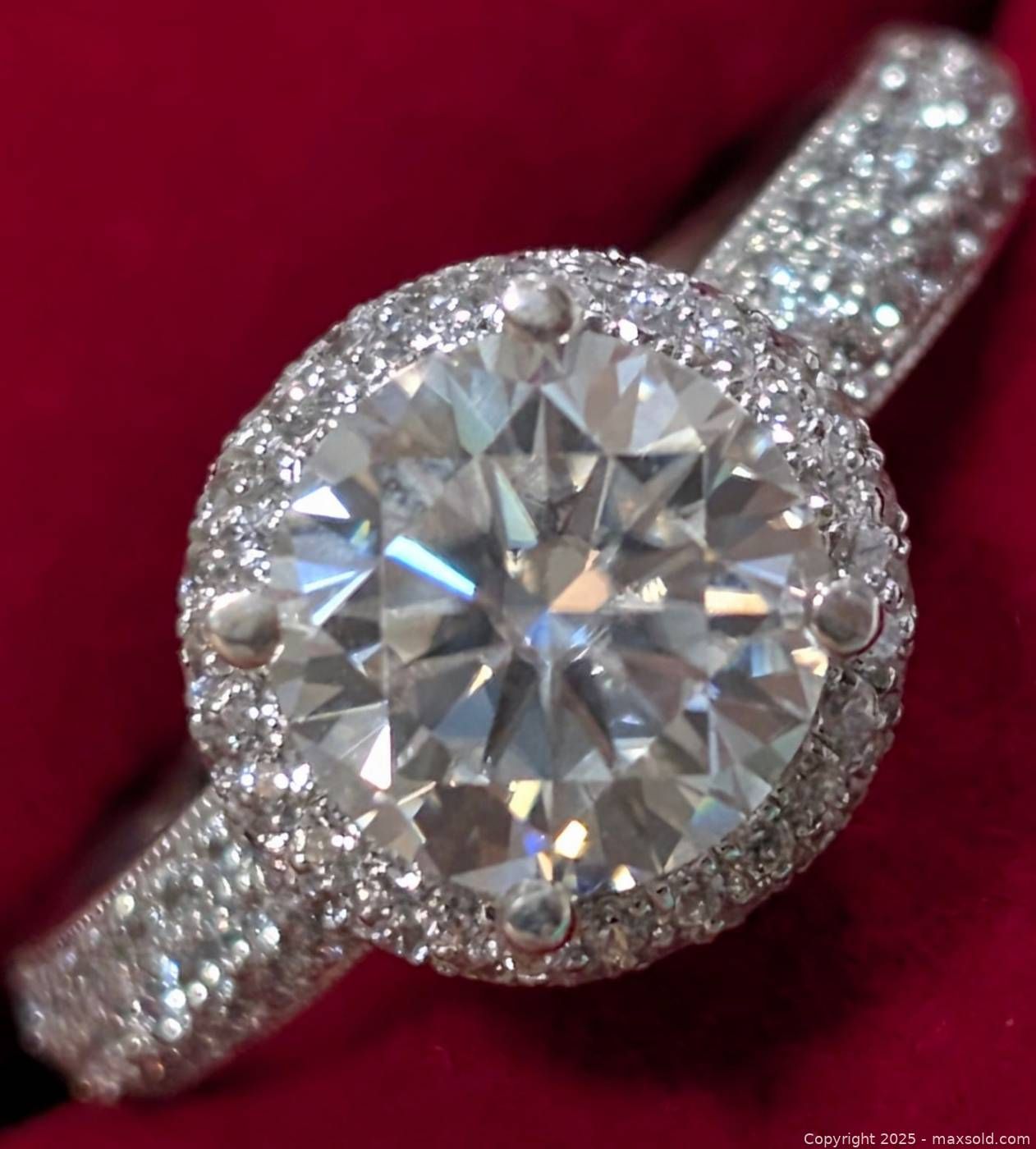 Silver moissanite and CZ ring size 7 | Maxsold