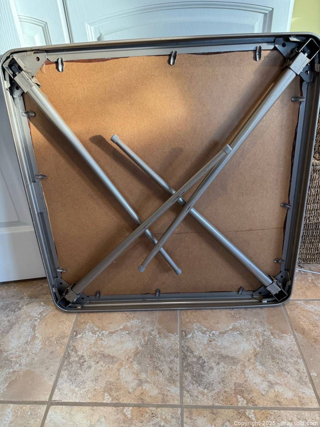 Padded folding bridge table 30x30x26H | Maxsold