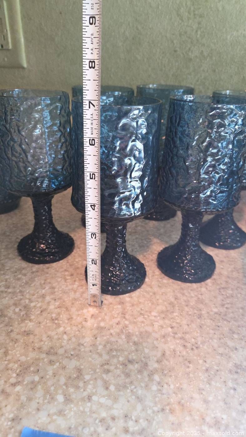 Lenox blue textured goblets and tumblers set | Maxsold