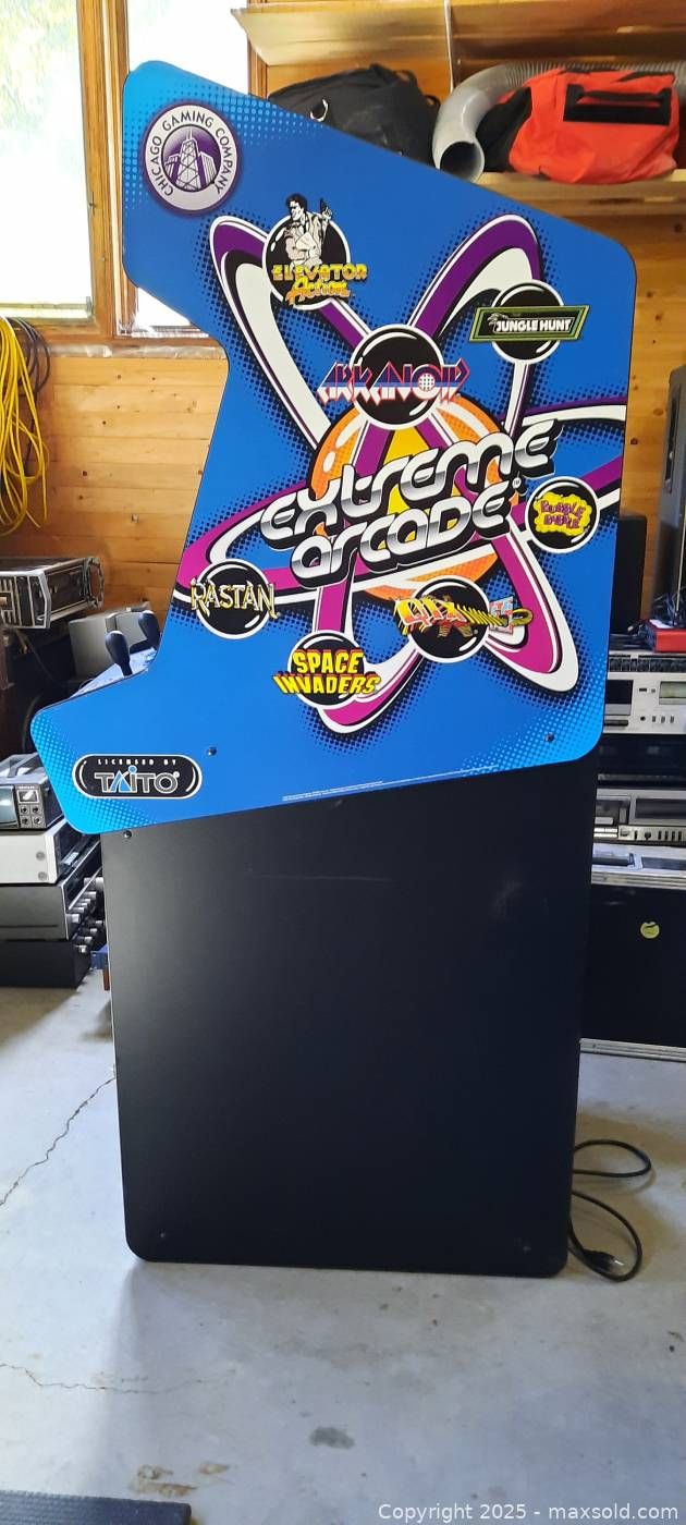 Chicago Gaming Company Extreme Arcade Model 9900 upright multicade ...