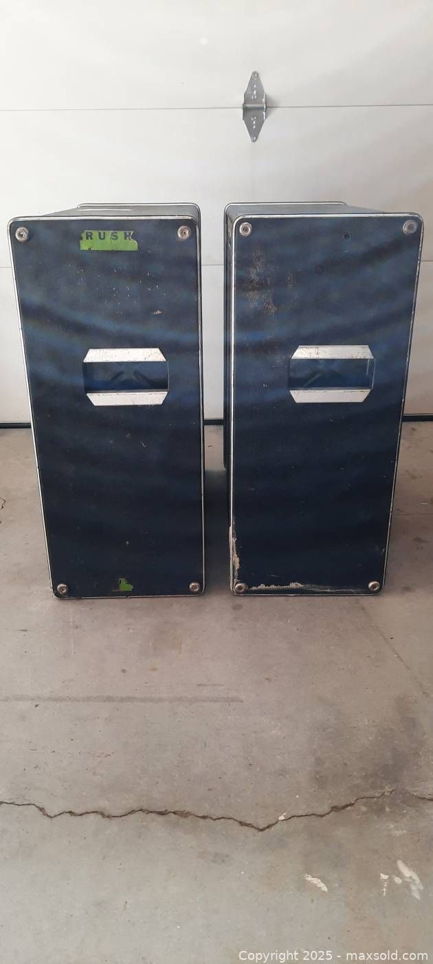 Traynor YSC-4 4x12 Guitar Speaker Cabinets Pair 8Ω | Maxsold
