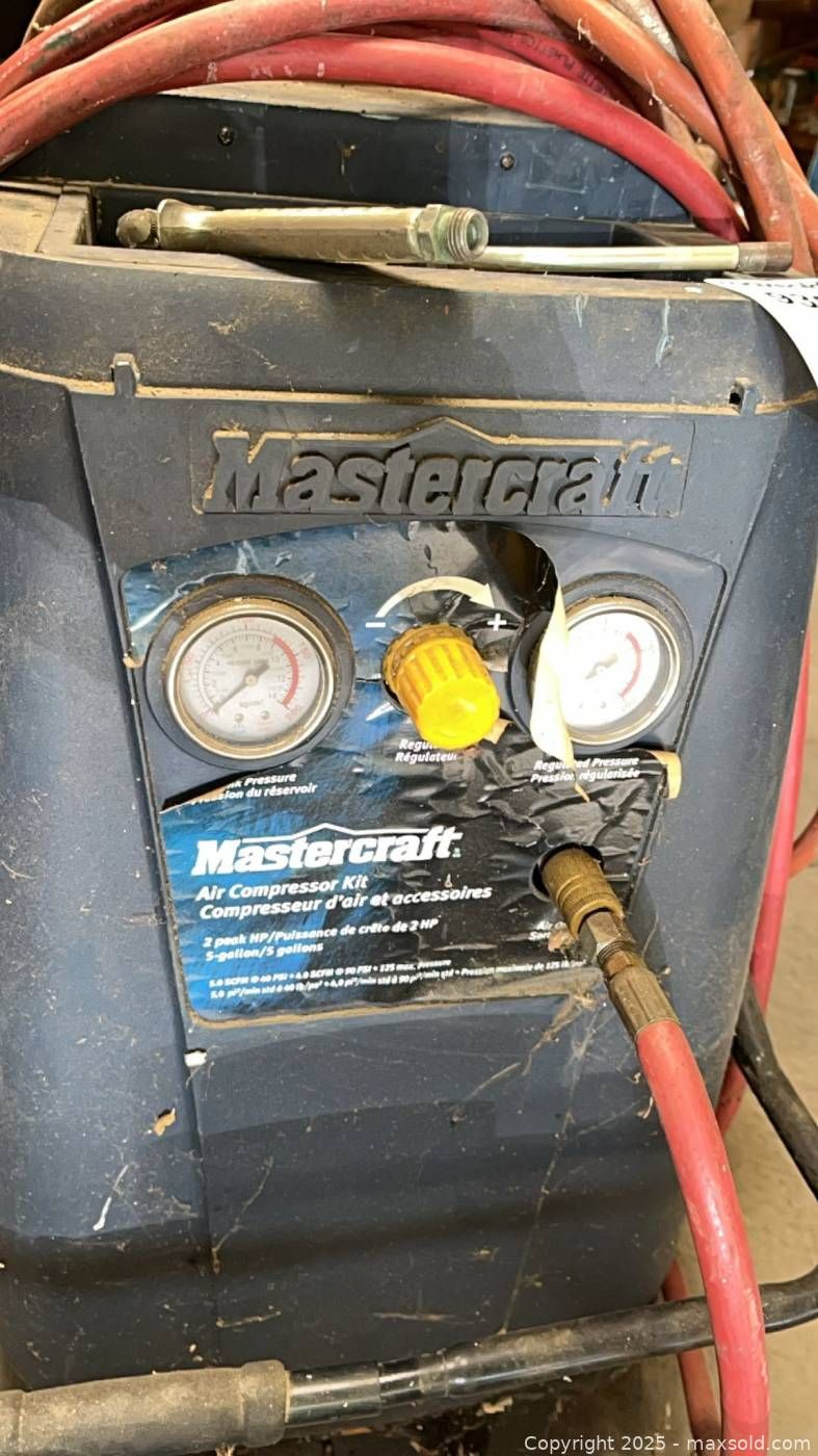 Mastercraft 5-Gallon Electric Air Compressor with Hose | Maxsold