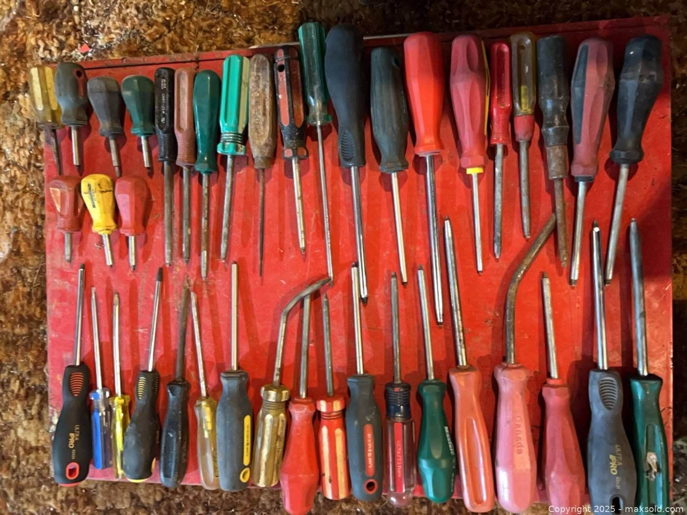 Lot of 41 Assorted Robertson Screwdrivers | Trent Hills (Ontario, Canada) SELLER MANAGED Estate ...