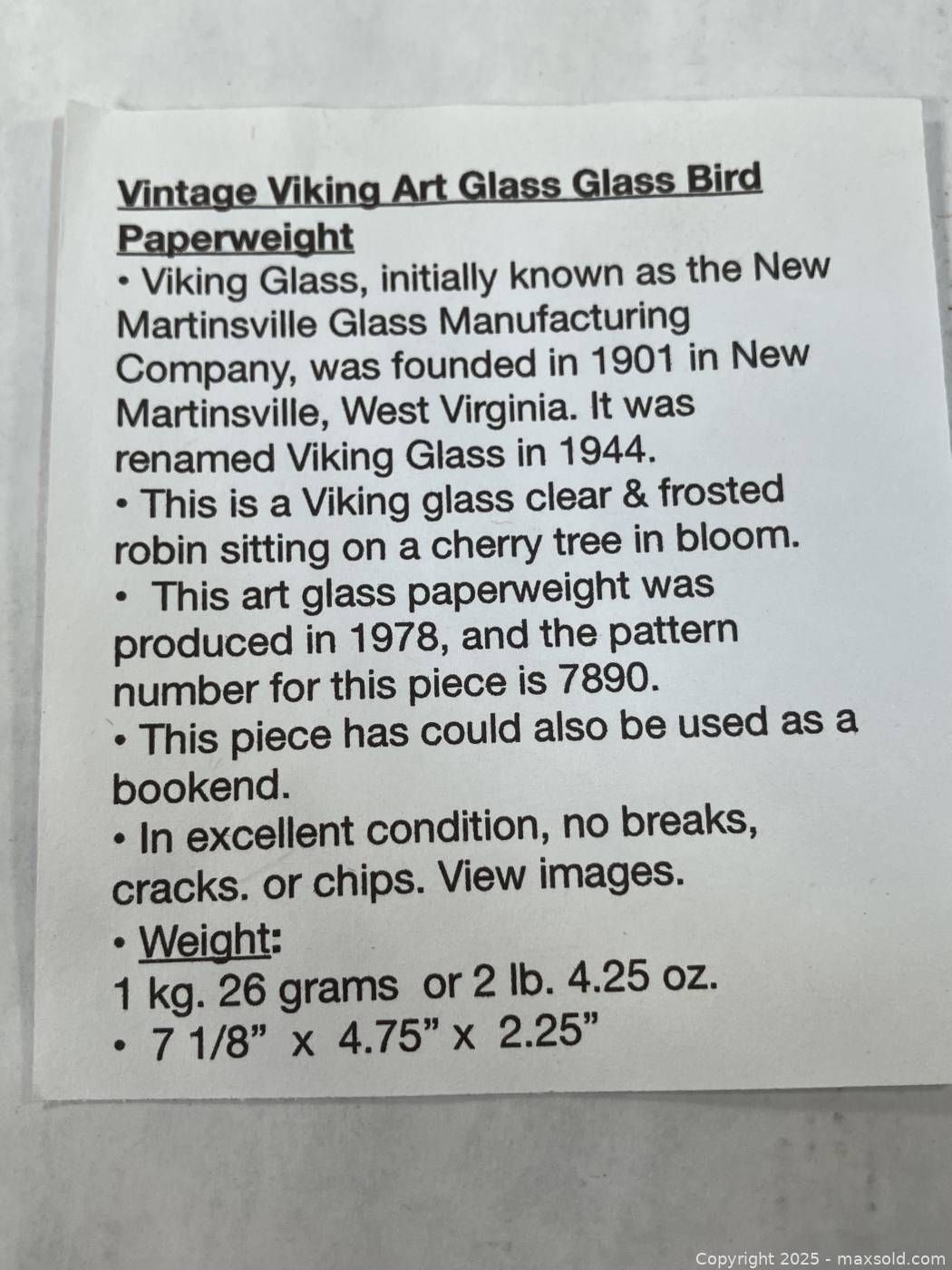 Vintage Viking Glass Robin Paperweight | Maxsold