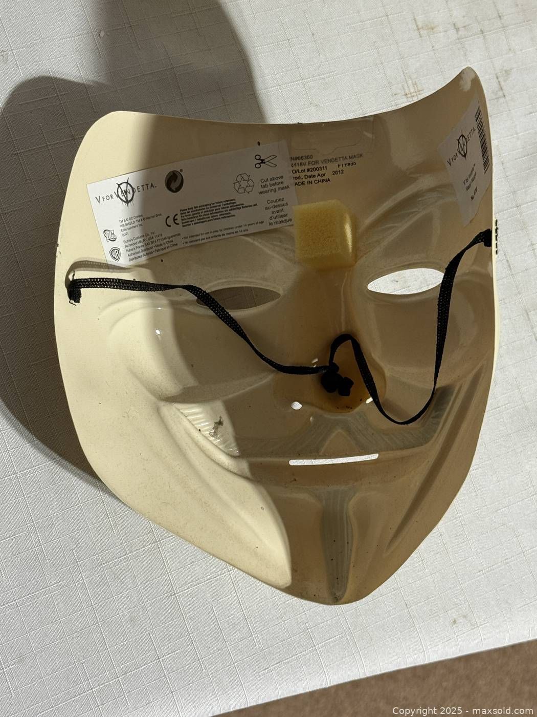 V for Vendetta Guy Fawkes plastic mask | Maxsold