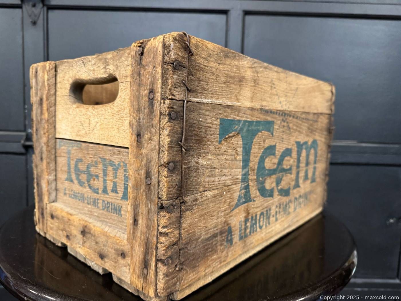 Vintage Teem wooden soda crate | Maxsold