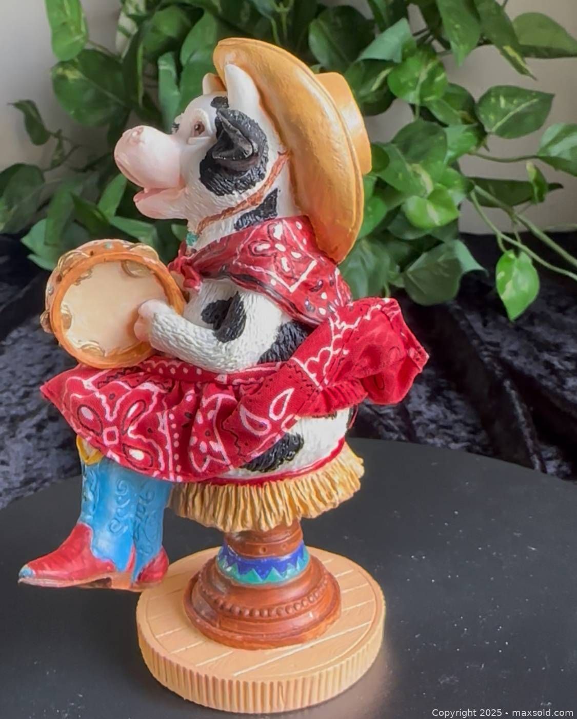 Russ Berrie Home on the Range cow figurine | Maxsold