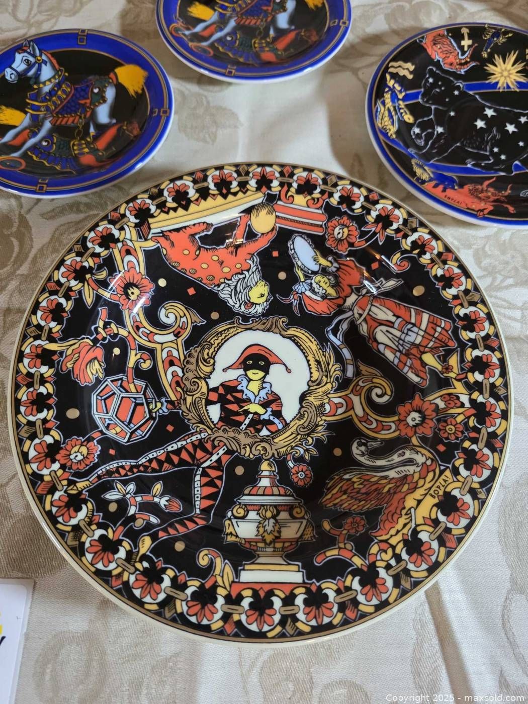 BOPLA! Magic porcelain 5-piece plate and mug set | Maxsold