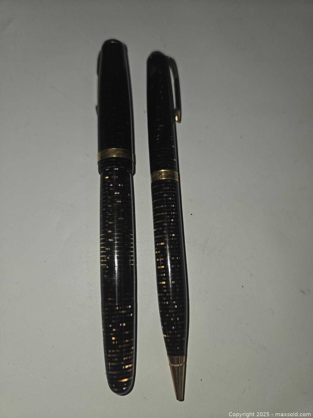 Parker Vacumatic fountain pen and pencil set with case and box | Maxsold