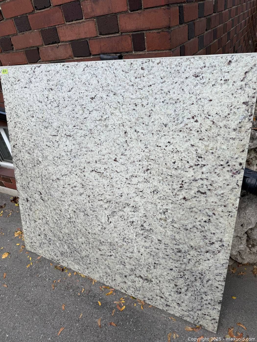 Granite slab 52" x 48" x 1" | Maxsold
