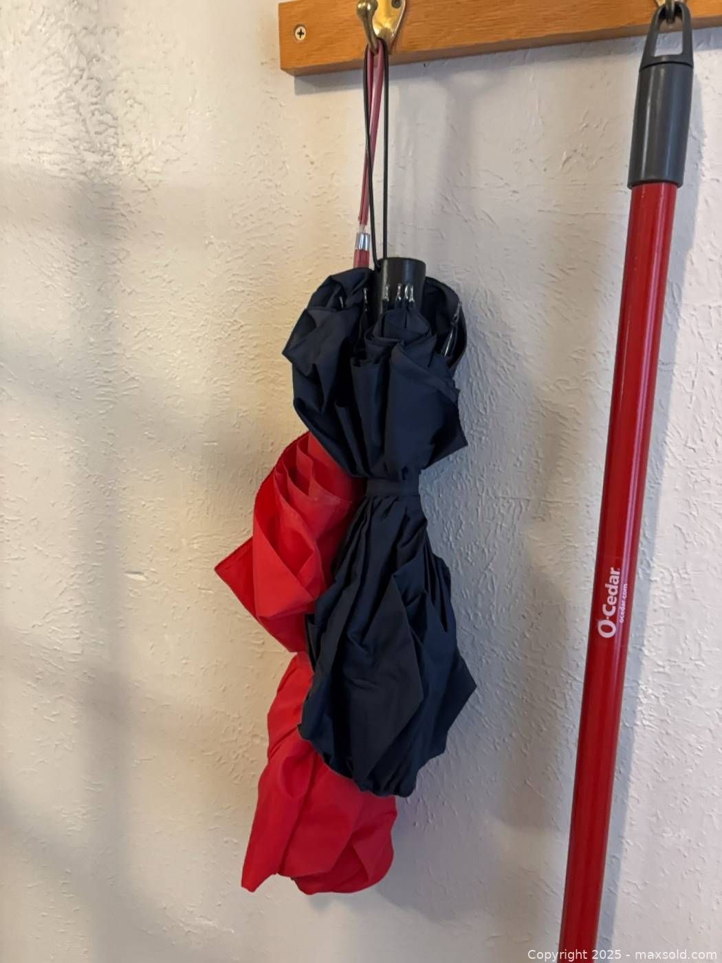 2 Collapsible Compact Umbrellas, Red and Black | League City (Texas ...