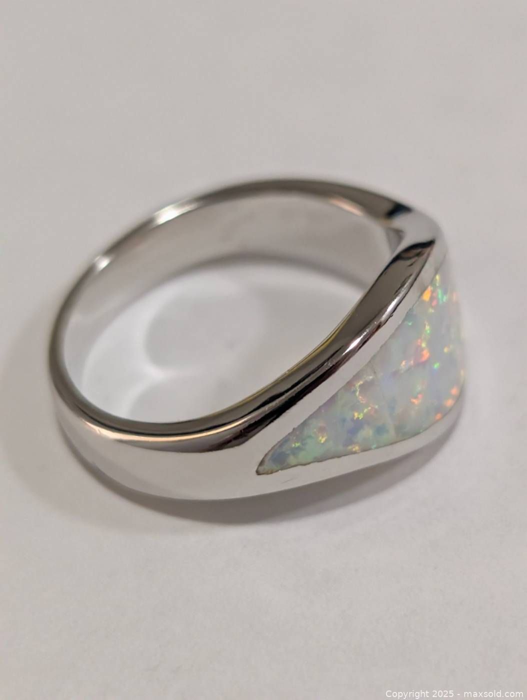 Silver Opal Ring 5.72g 2.10ct Size 8 | Maxsold