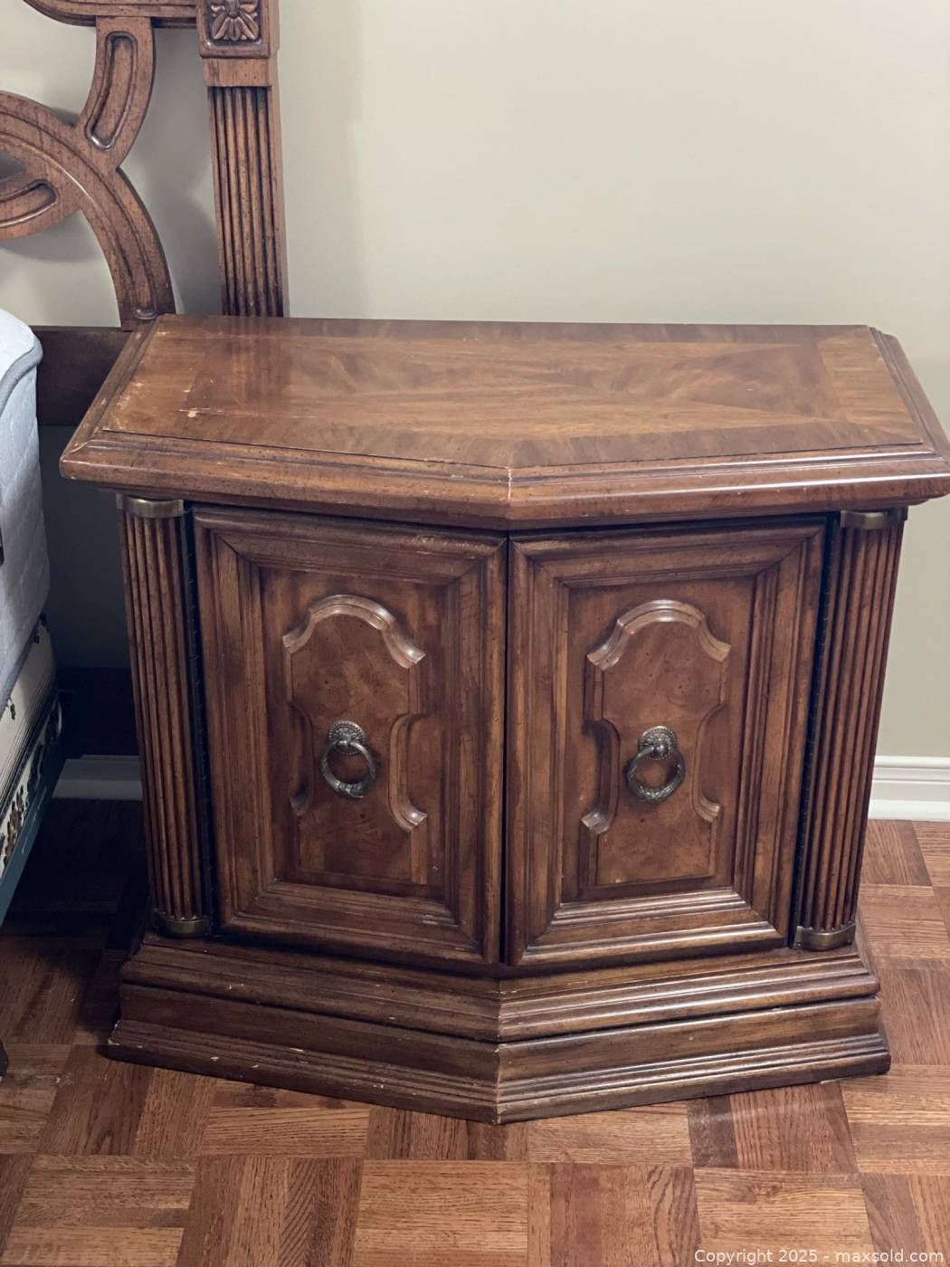 Pair of vintage solid wood nightstands | Maxsold