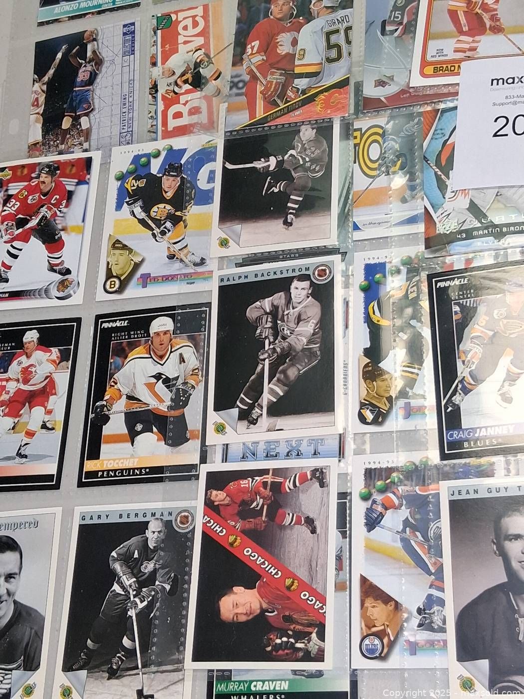 Assorted NHL hockey trading cards | Maxsold