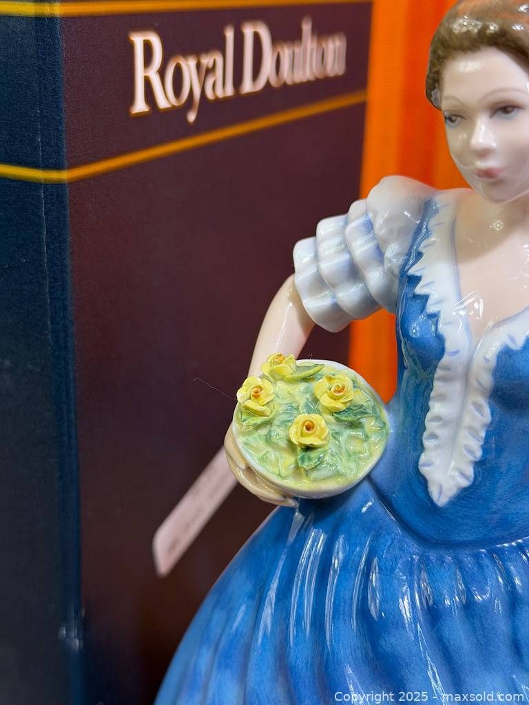 Royal Doulton 'Helen' HN3601 Figurine | Maxsold