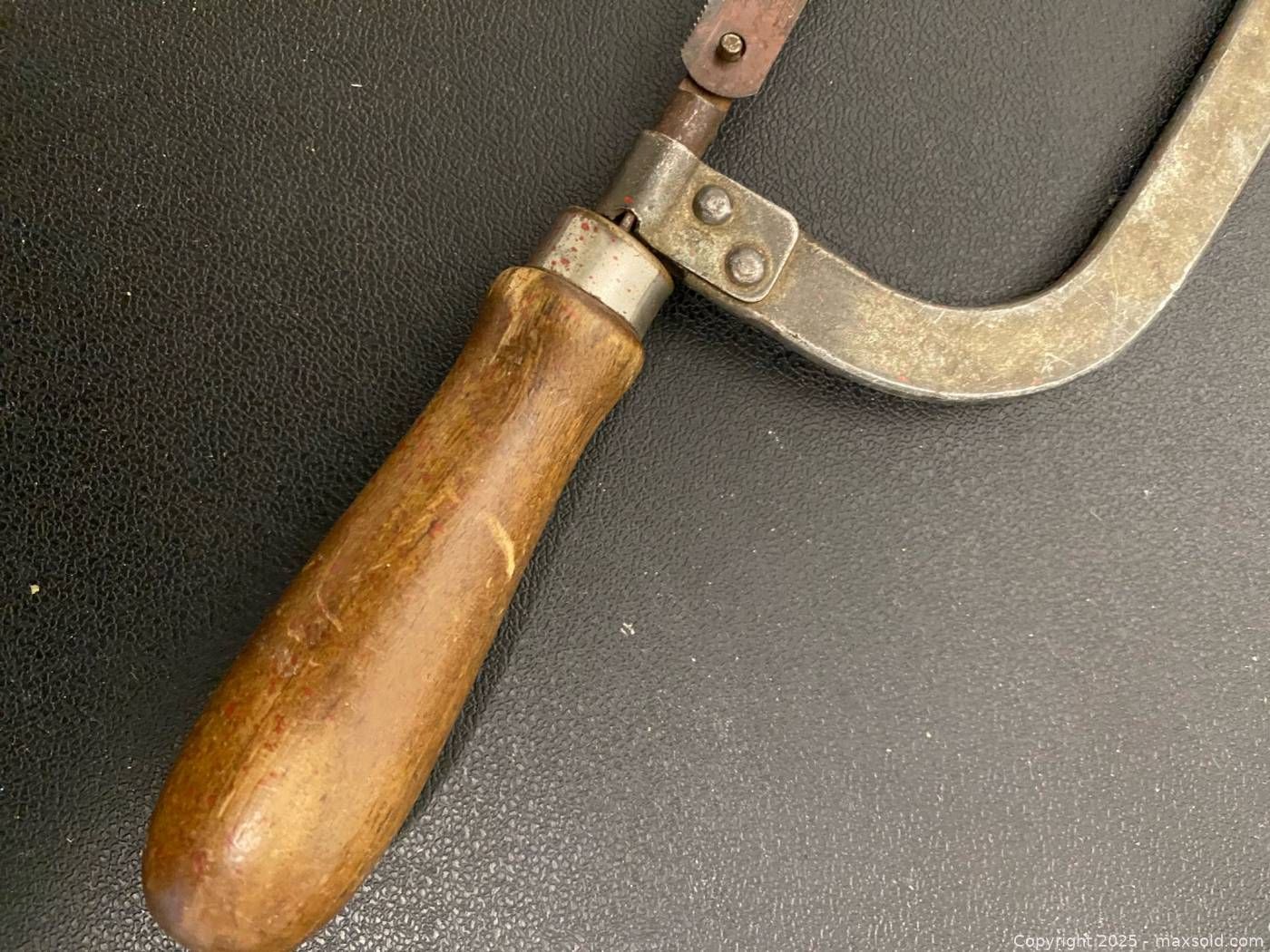 Vintage hacksaw and three pliers | Maxsold