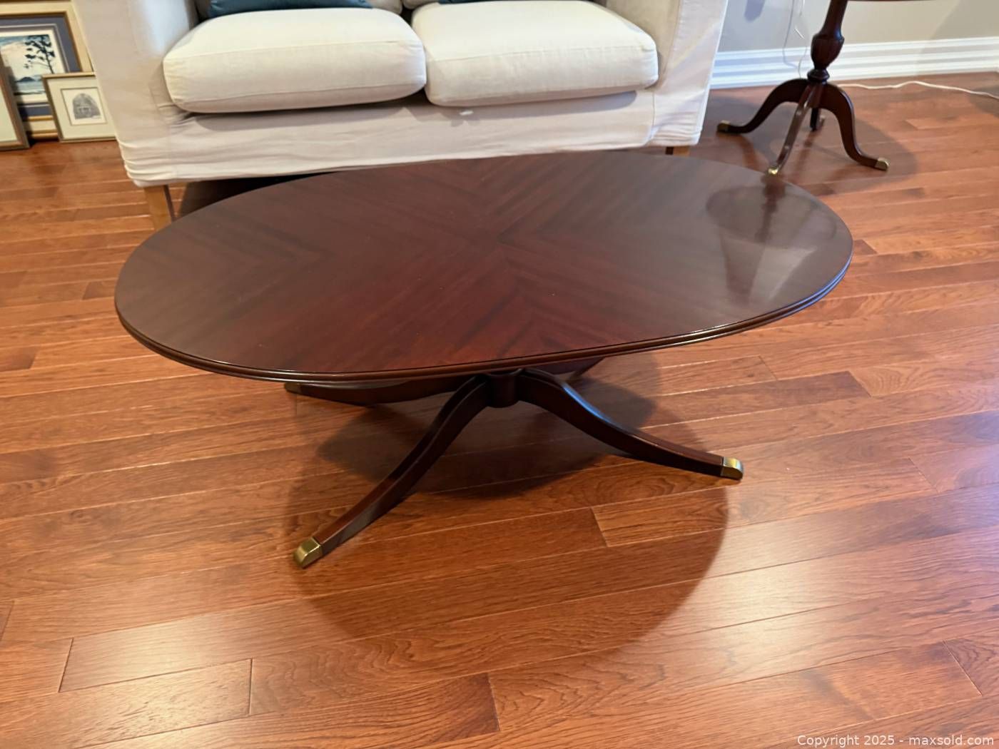 Vintage oval wood coffee table | Maxsold