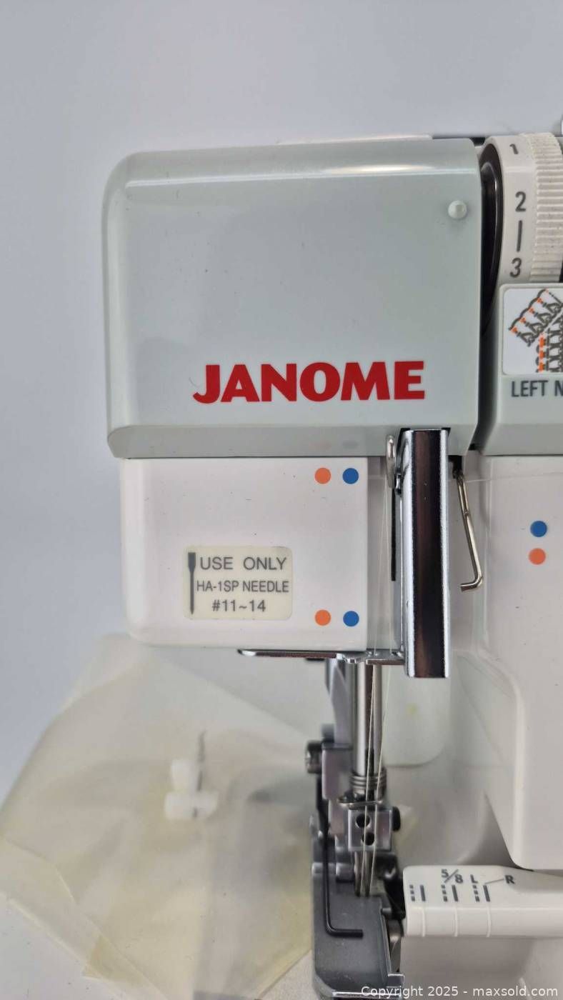Janome 1110DX Serger Overlock Sewing Machine with Accessories | Toronto ...