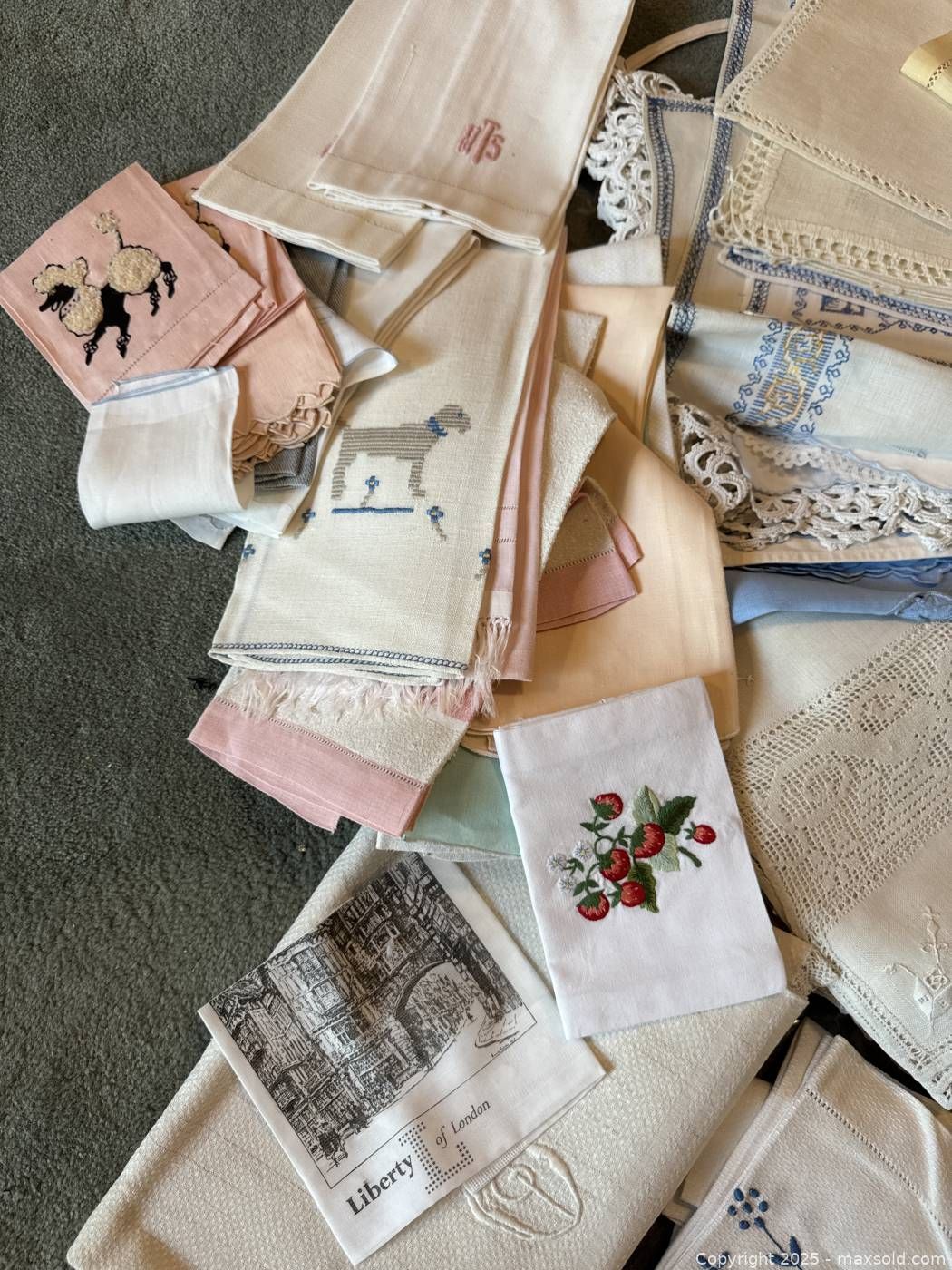 Mixed Fabric Linens & Fabrics: Tablecloths, Napkins, More | North York ...