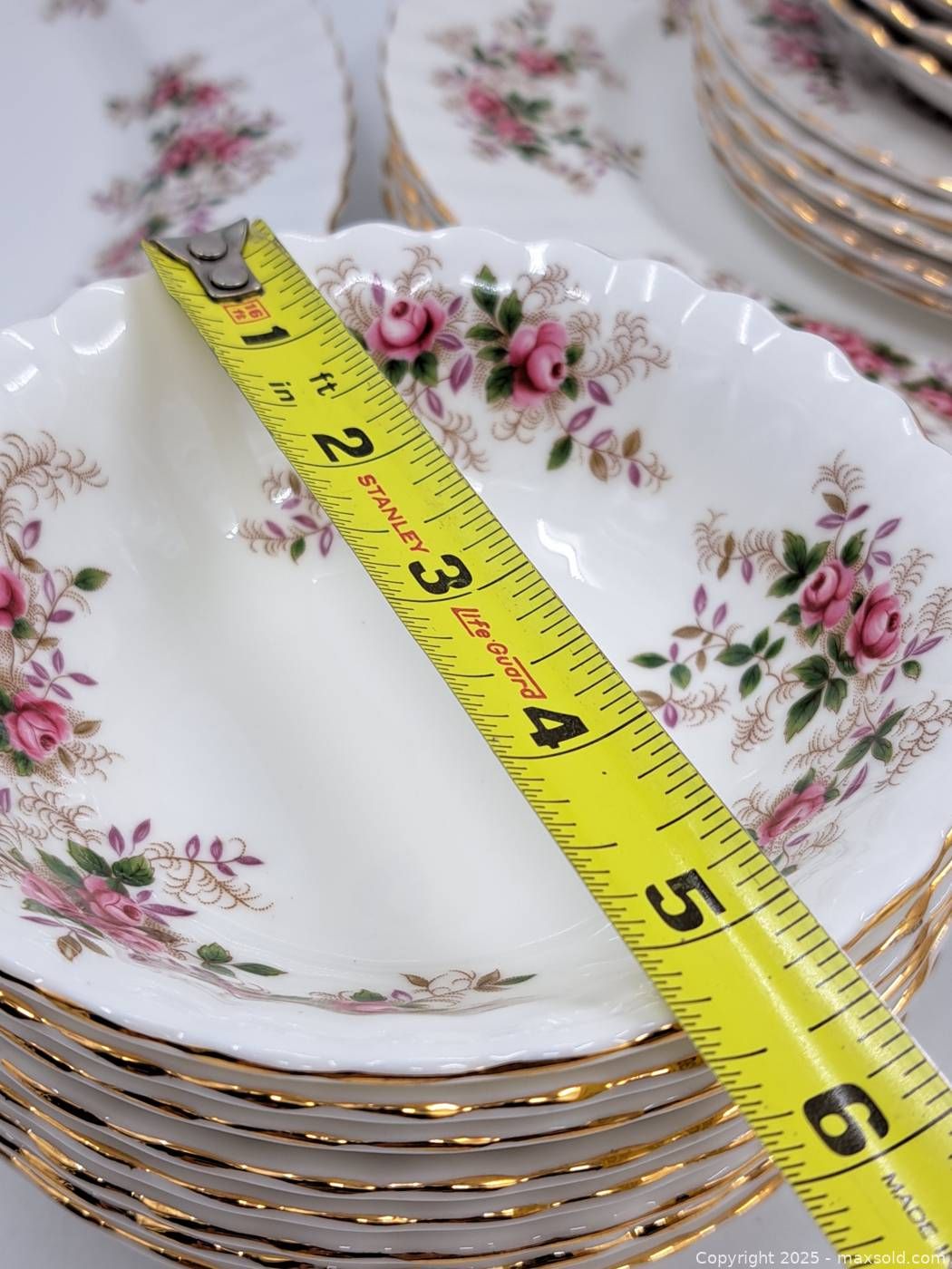 Royal Albert Lavender Rose china assortment | Maxsold