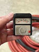 Sixtus handheld selenium light meter with case | Maxsold